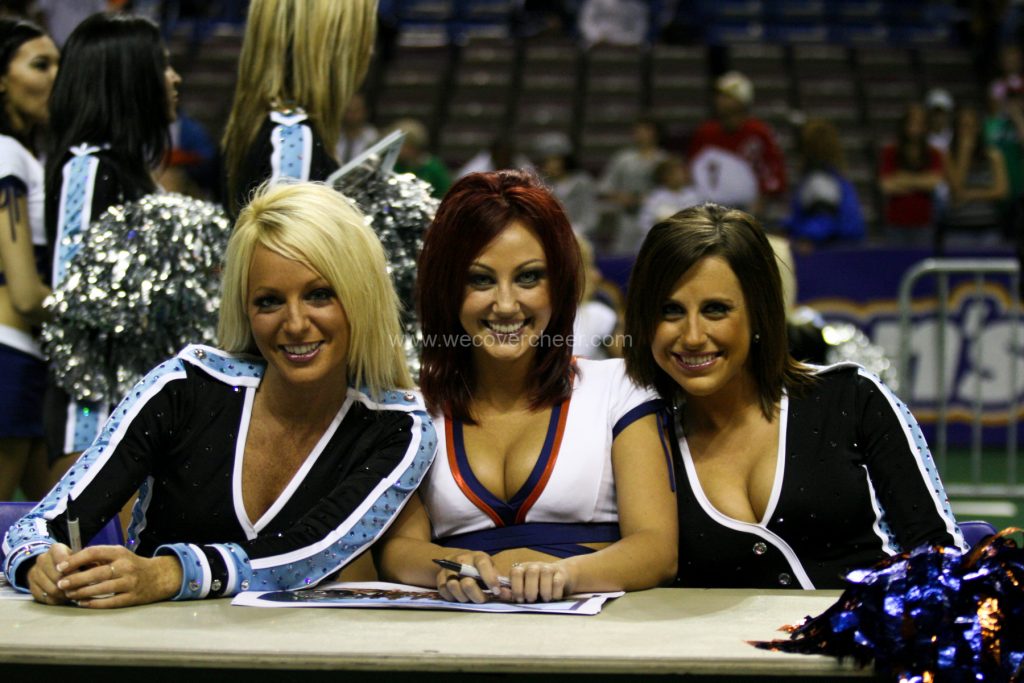 Colorado Crush Cheerleaders and KC Brigade Dance 04/27/2007 - We Cover ...